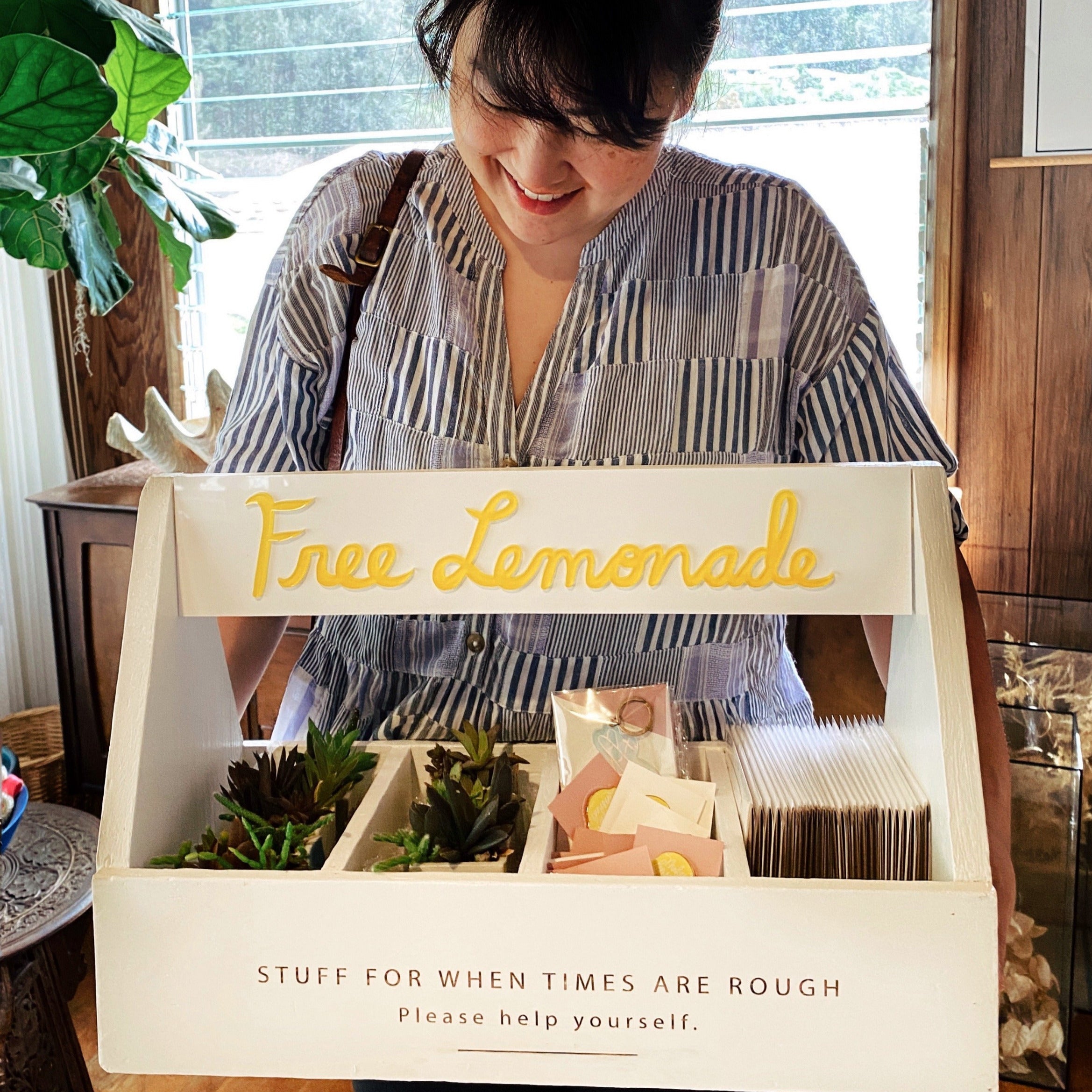 Queen's West Cancer Center – Make Lemonade Project